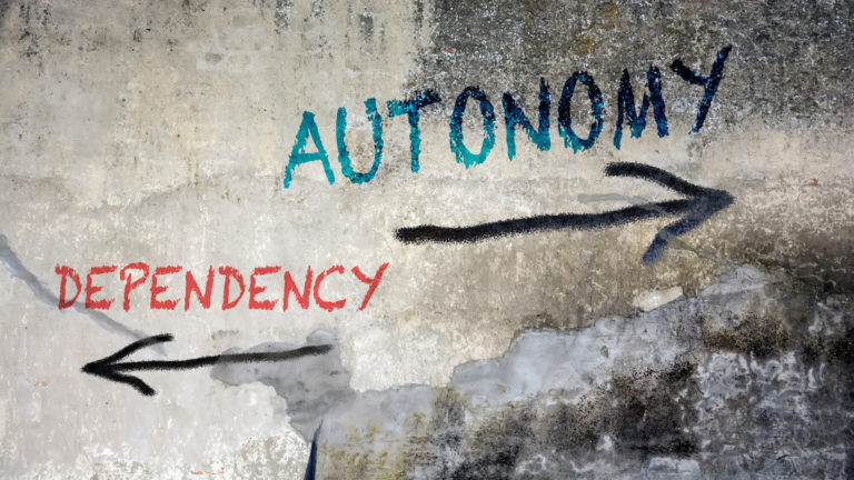 Balancing Employee Autonomy with Providing Guidance